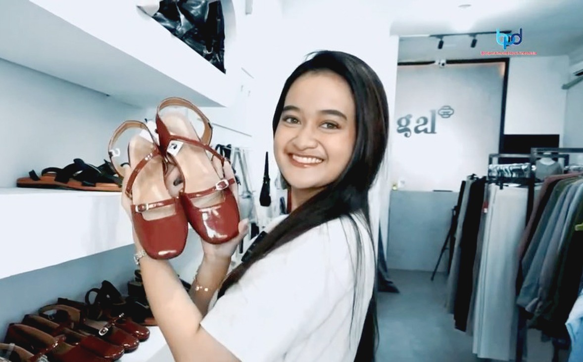 Melalui KUR Bank Kalbar, Gal Collection Milik Intan Safira Dapat ...